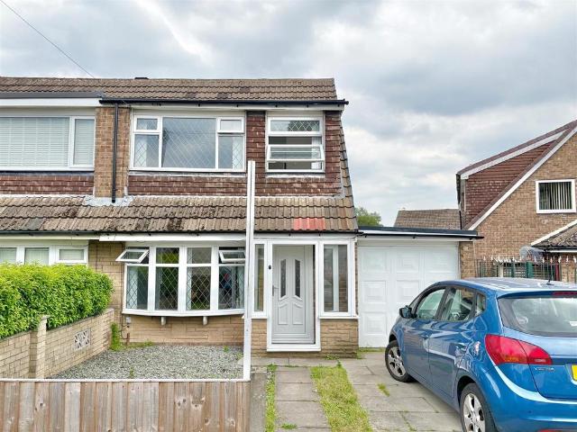 3 bedroom semi detached house for sale