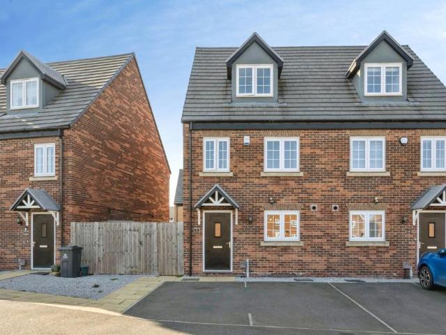 3 bedroom semi detached house for sale