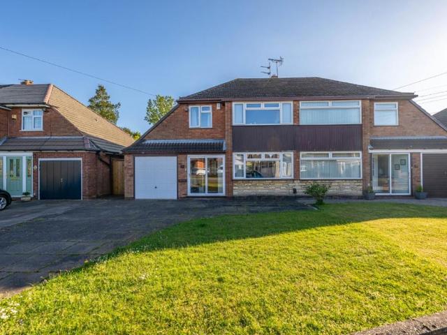 3 bedroom semi detached house for sale
