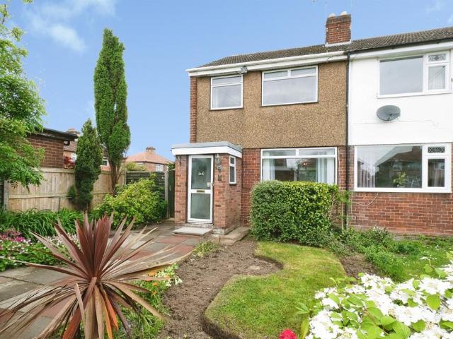 3 bedroom semi detached house for sale