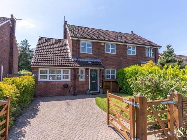 3 bedroom semi detached house for sale