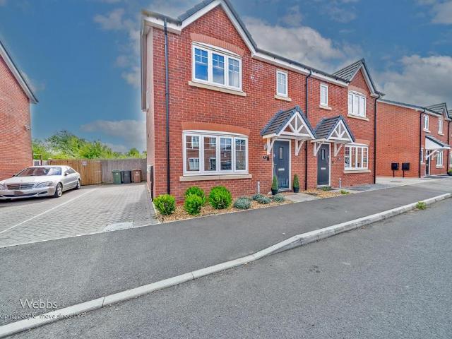 3 bedroom semi detached house for sale