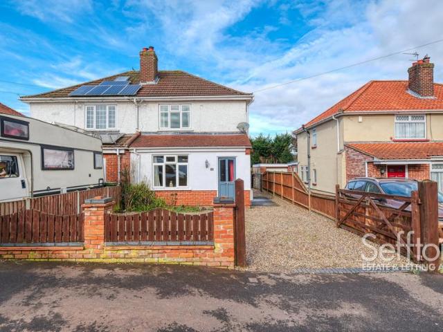 3 bedroom semi detached house for sale