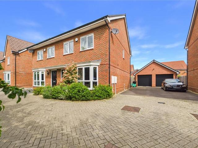 3 bedroom semi detached house for sale