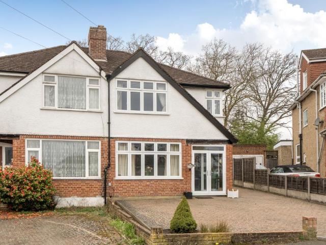 3 bedroom semi detached house for sale
