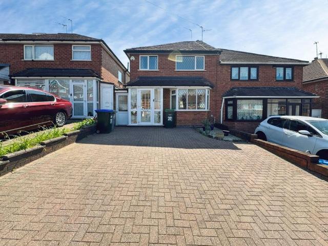 3 bedroom semi detached house for sale