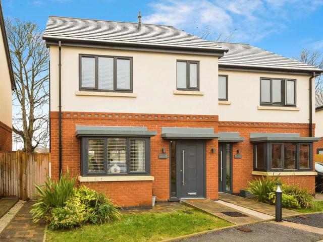 3 bedroom semi detached house for sale