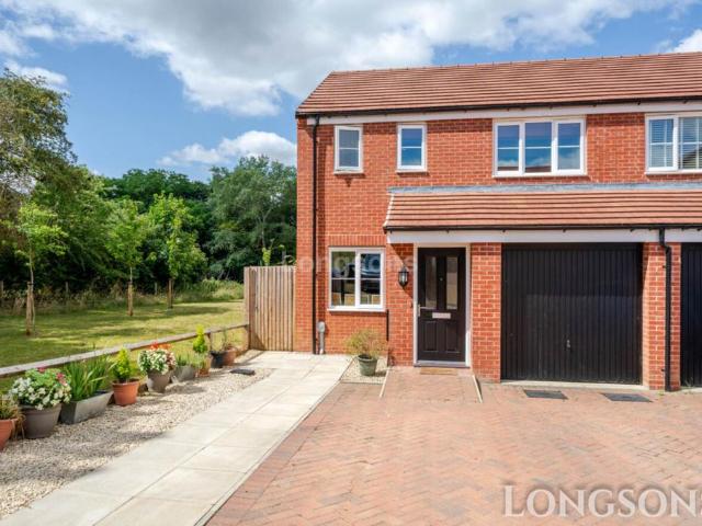 3 bedroom semi detached house for sale