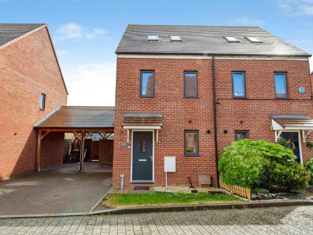 3 bedroom semi detached house for sale
