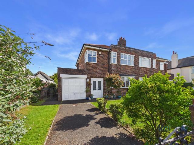 3 bedroom semi detached house for sale