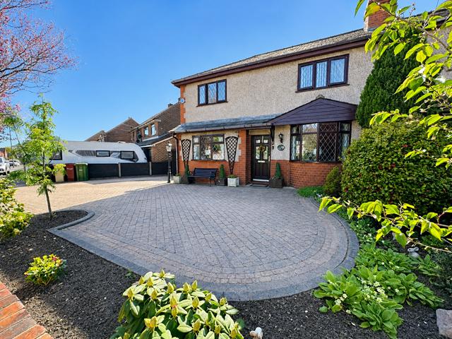 3 bedroom semi detached house for sale