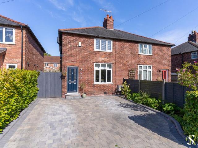 3 bedroom semi detached house for sale