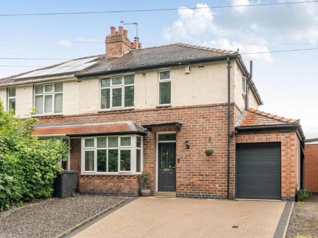 3 bedroom semi detached house for sale