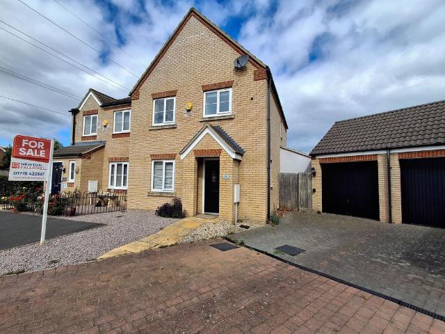 3 bedroom semi detached house for sale
