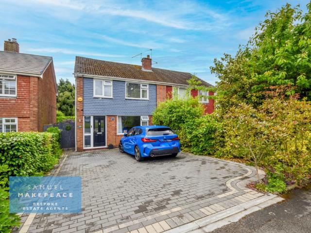 3 bedroom semi detached house for sale