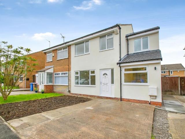 3 bedroom semi detached house for sale