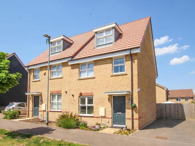 3 bedroom semi detached house for sale