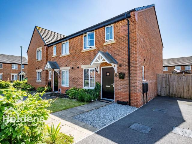 3 bedroom semi detached house for sale