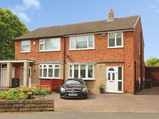 3 bedroom semi detached house for sale