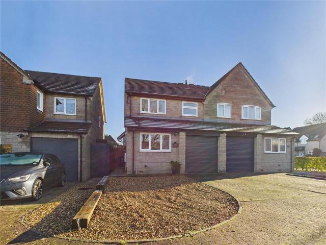 3 bedroom semi detached house for sale