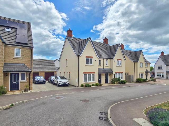 3 bedroom semi detached house for sale