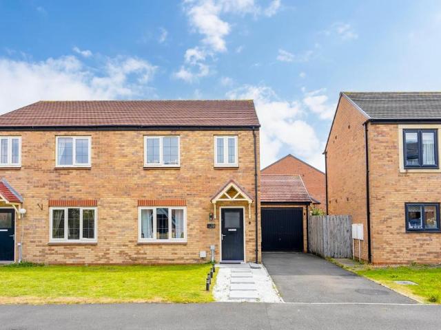 3 bedroom semi detached house for sale