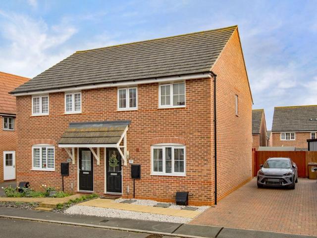 3 bedroom semi detached house for sale
