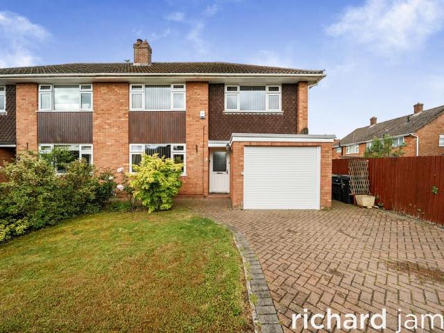 3 bedroom semi detached house for sale