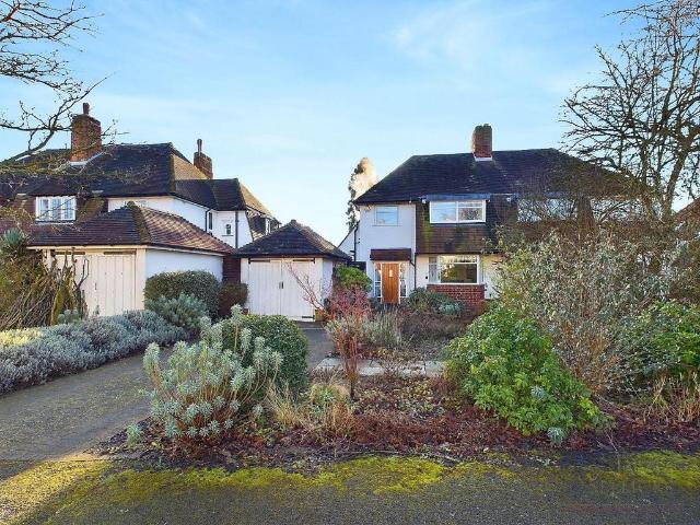 3 bedroom semi detached house for sale