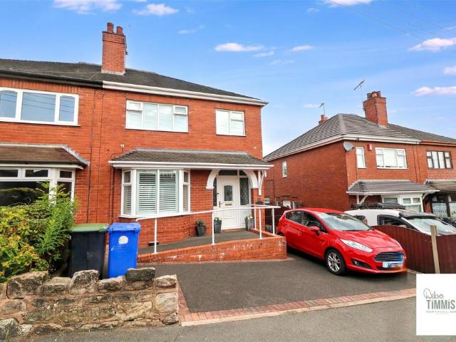 3 bedroom semi detached house for sale