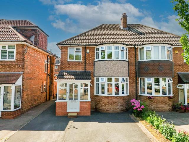 3 bedroom semi detached house for sale