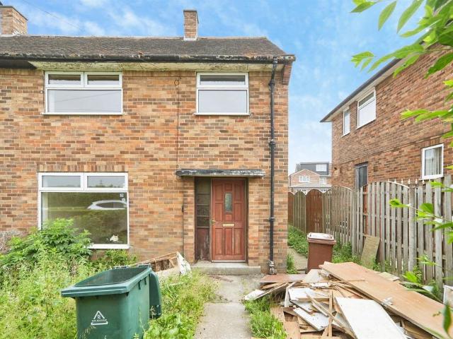 3 bedroom semi detached house for sale