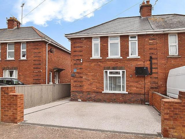 3 bedroom semi detached house for sale
