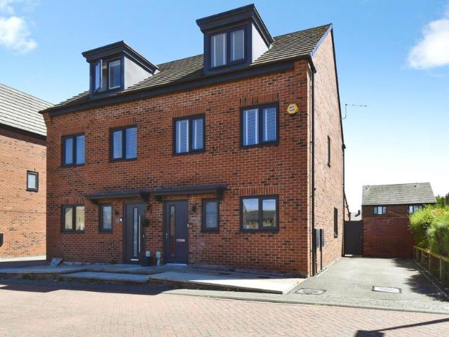3 bedroom semi detached house for sale