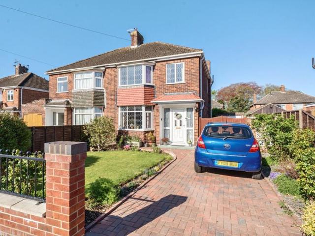 3 bedroom semi detached house for sale