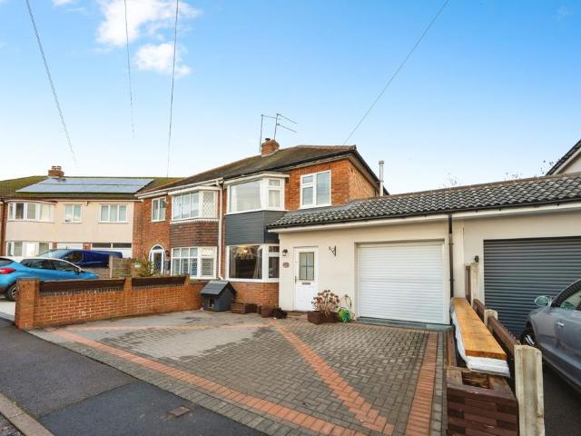 3 bedroom semi detached house for sale