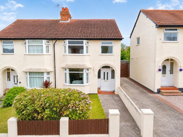 3 bedroom semi detached house for sale