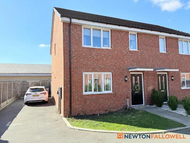 3 bedroom semi detached house for sale