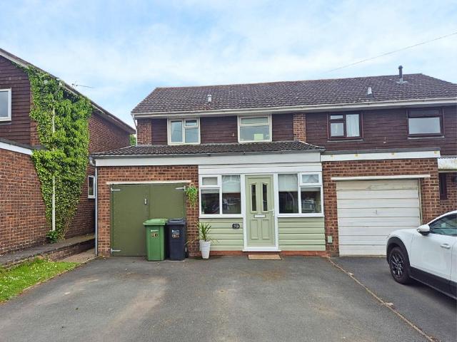 3 bedroom semi detached house for sale