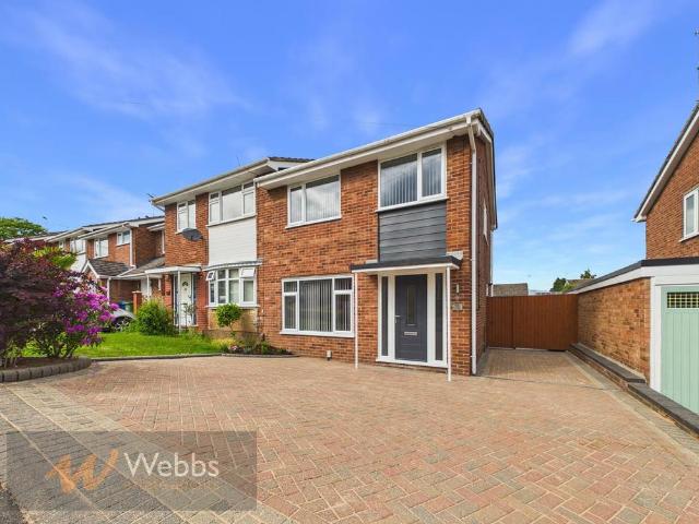 3 bedroom semi detached house for sale