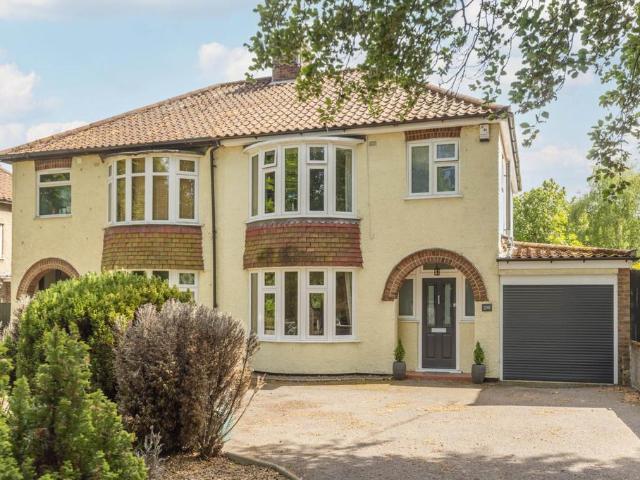 3 bedroom semi detached house for sale