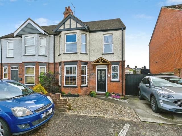 3 bedroom semi detached house for sale