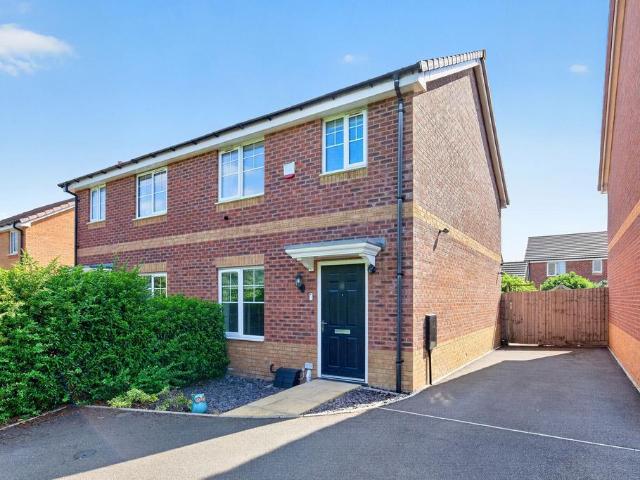 3 bedroom semi detached house for sale