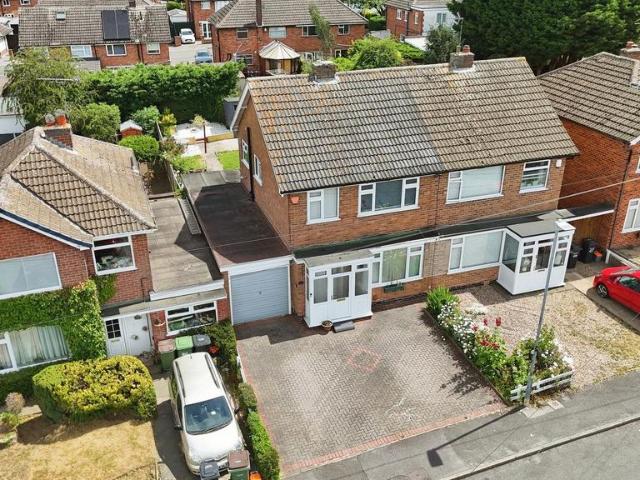 3 bedroom semi detached house for sale
