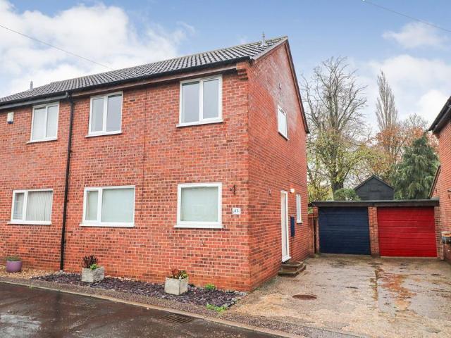 3 bedroom semi detached house for sale