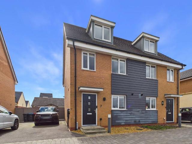 3 bedroom semi detached house for sale