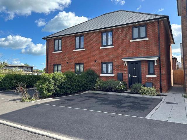 3 bedroom semi detached house for sale