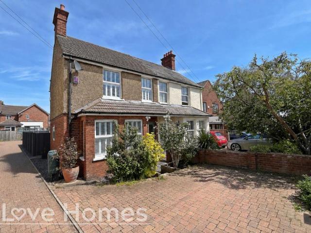 3 bedroom semi detached house for sale