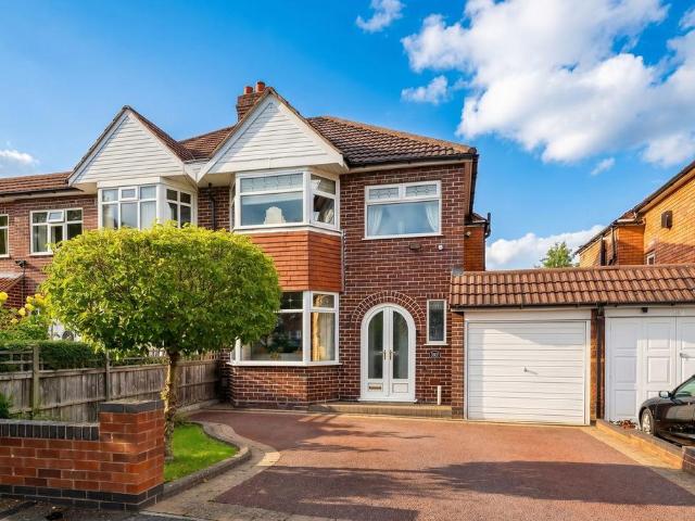 3 bedroom semi detached house for sale