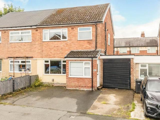 3 bedroom semi detached house for sale